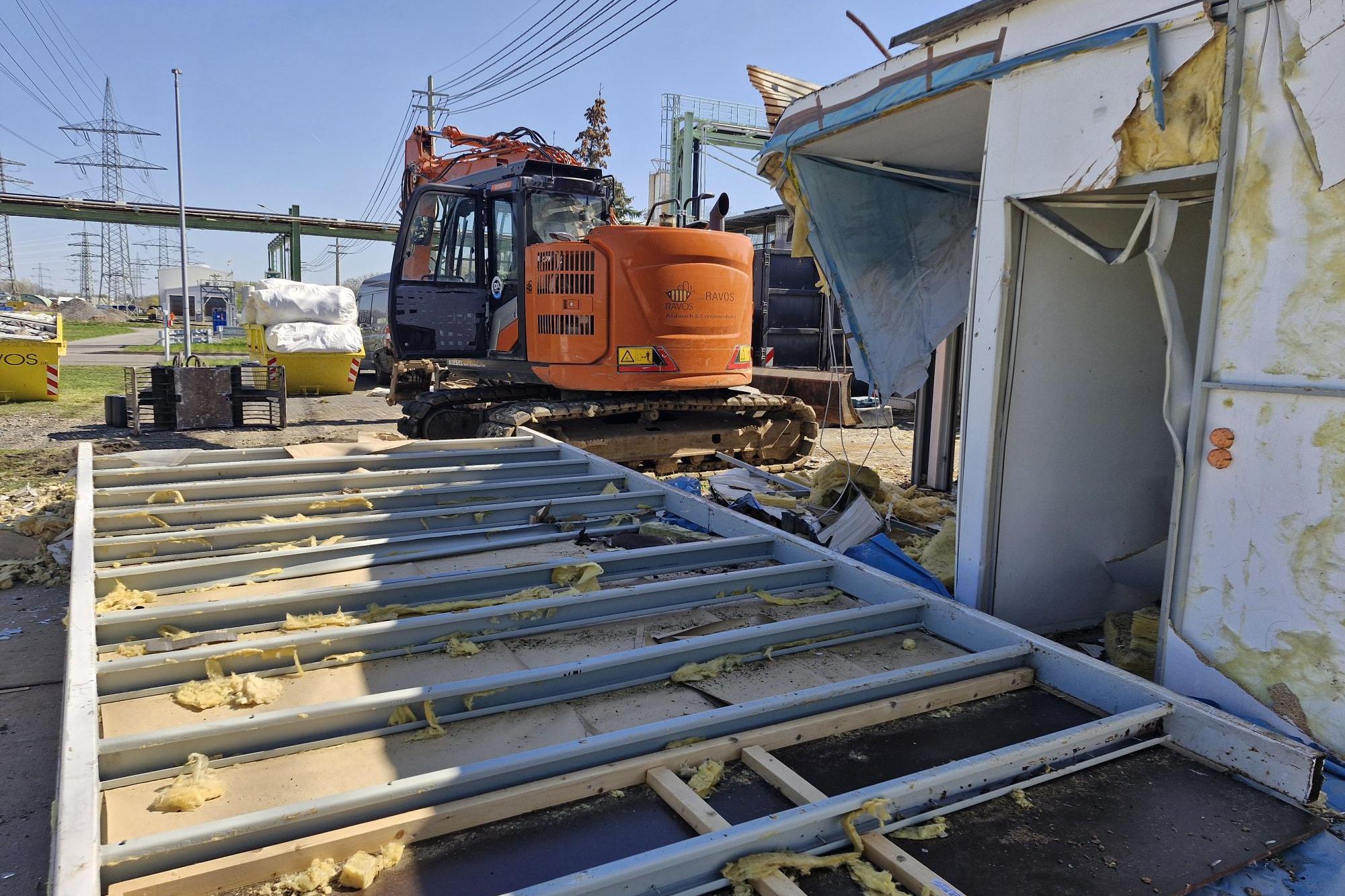 Chemiepark Knapsack: Alter Bahnleitstand weicht modernem Neubau