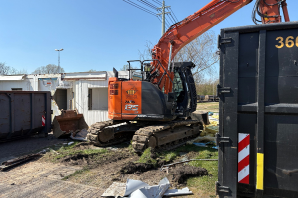 Chemiepark Knapsack: Alter Bahnleitstand weicht modernem Neubau